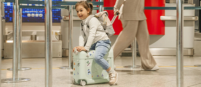 JetKids™ by Stokke® perfektes Reisezubehör | Skandic.de